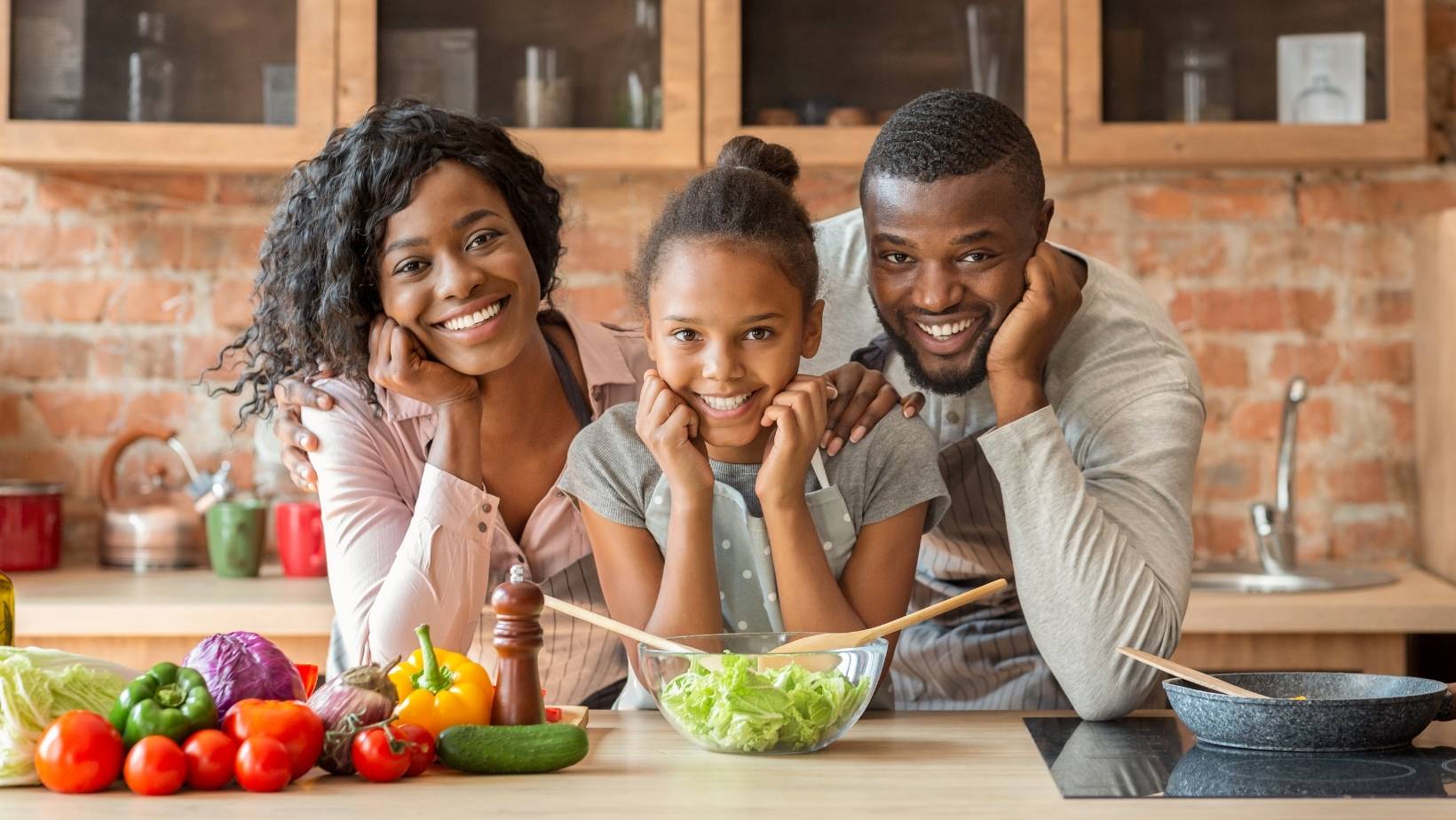 5 Ways to Reduce Dinner Time Stress - Family Advice and Tips